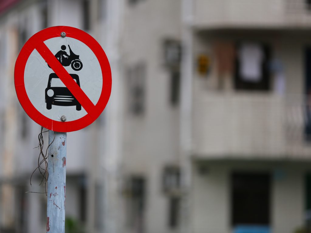 4 Jenis Rambu Lalu Lintas yang Wajib Diketahui dan Dipahami